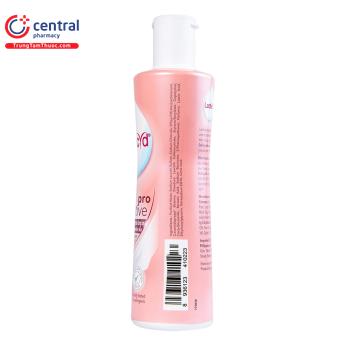 Dung dịch vệ sinh Lactacyd Pro Sensitive 250ml giúp làm sạch vùng kín